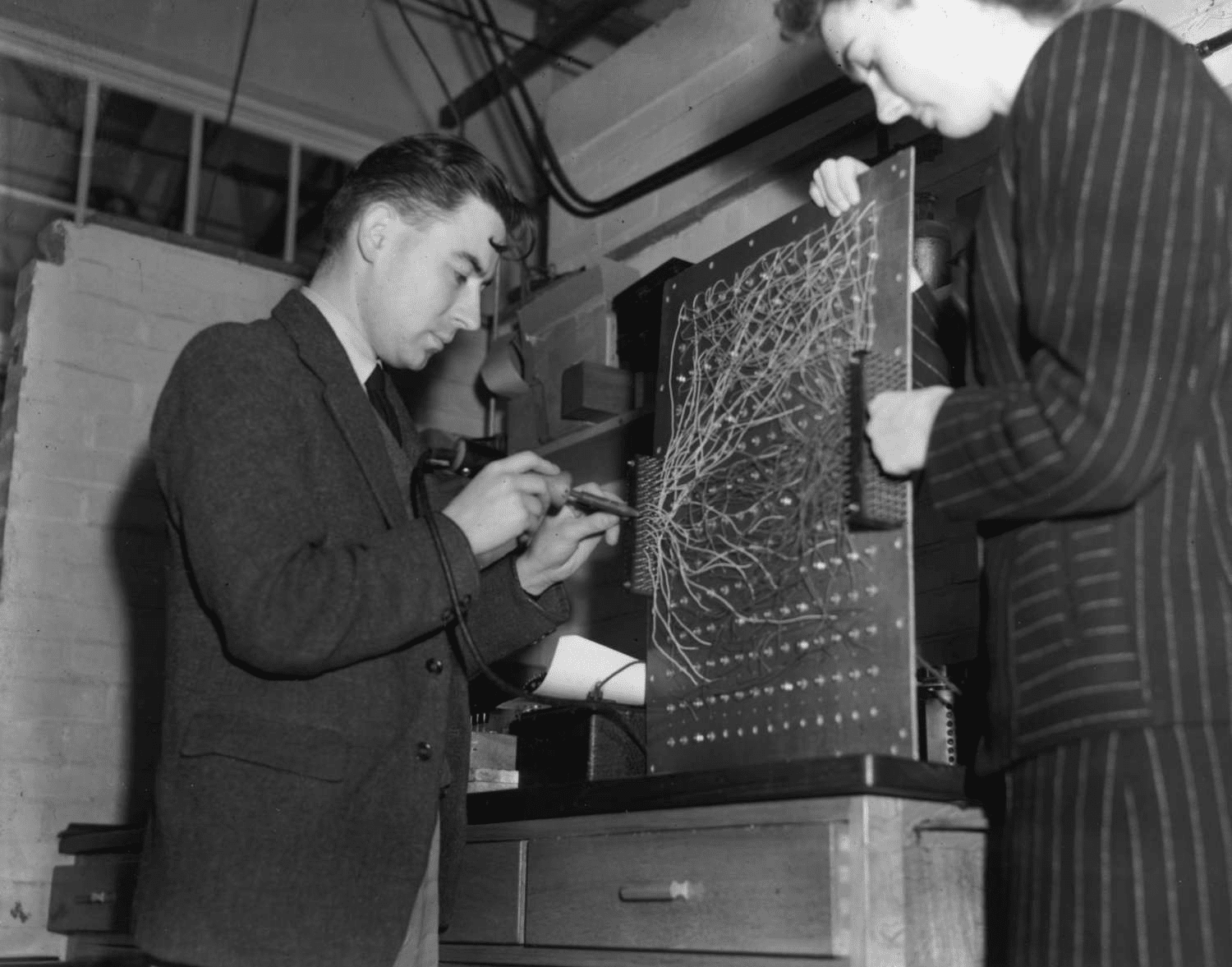 Who Created the First Electronic Computer (ENIAC)? - iphiladelphia.net